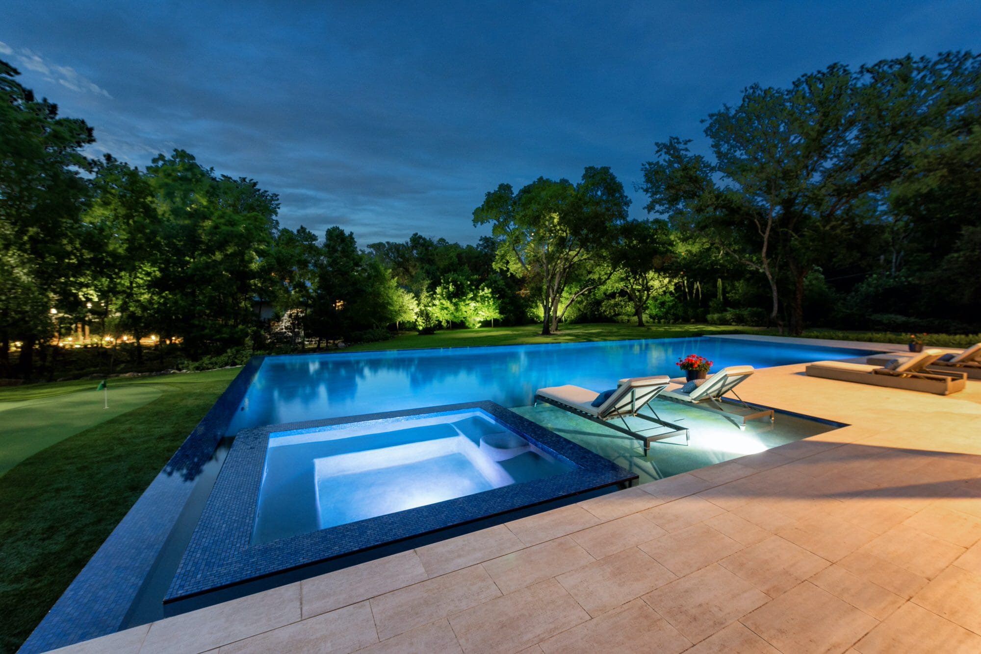 Infinity Edge Pools | First Class Pools